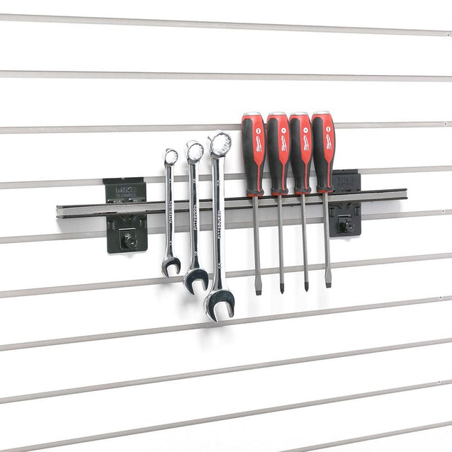 SLATWALL 24" Magnetic Bar